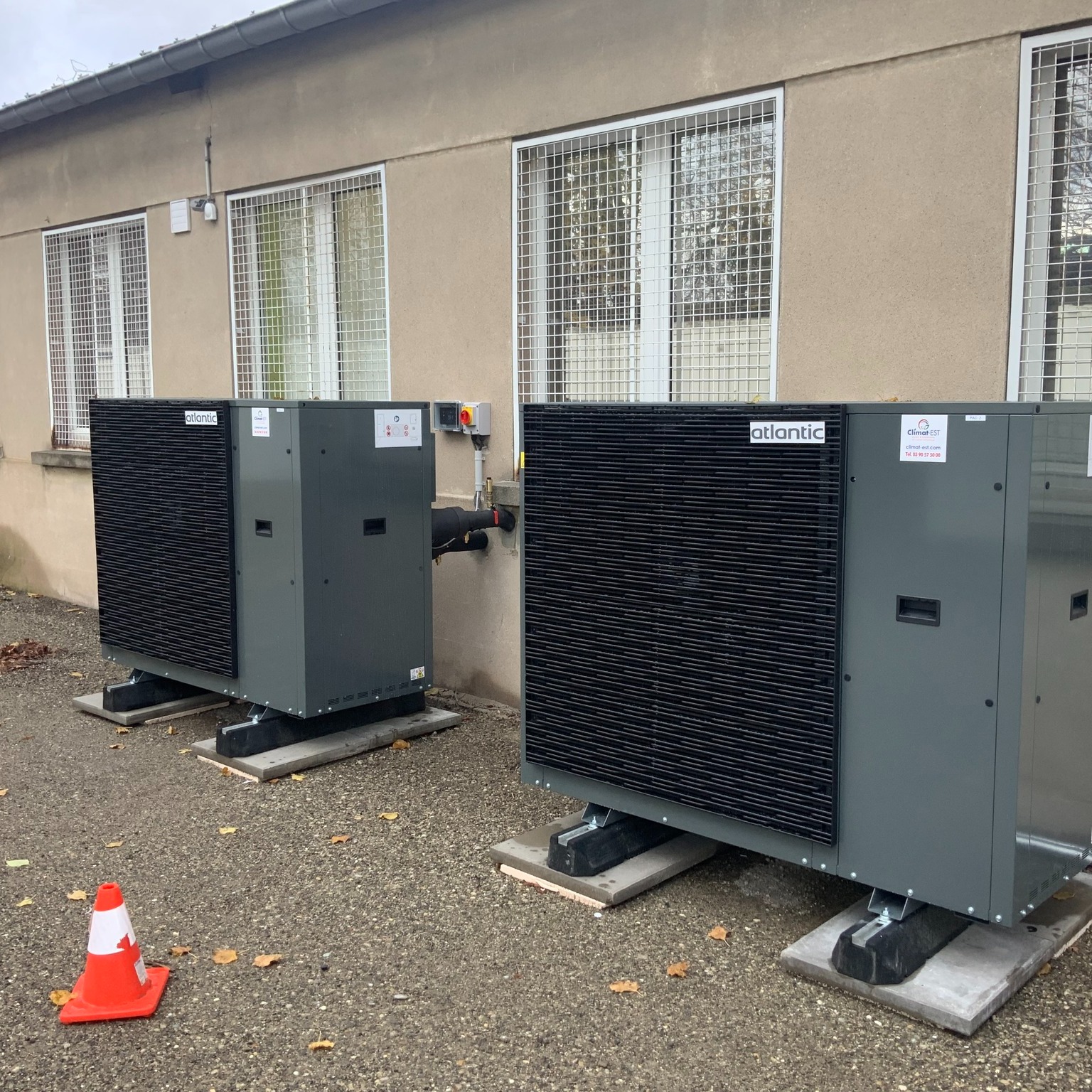 Fuite d’eau de ma clim : check-list condensats à faire (et à ne pas faire) - Entretien ...